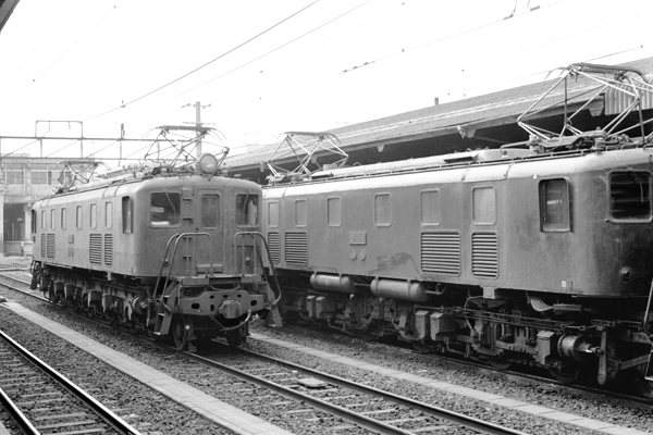 国鉄時代 富士駅撮り 80系 165系 急行 富士川 湘南電車 EF10 17号機 19号機